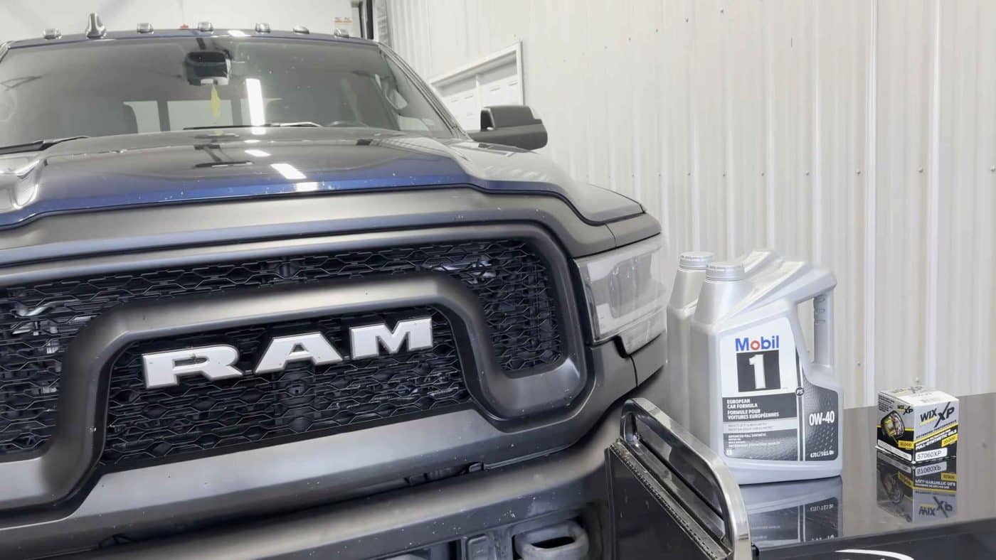 Ram 2500 6.4L Hemi OIL CHANGE **How a Mechanic Does it - Mini maxx tuner